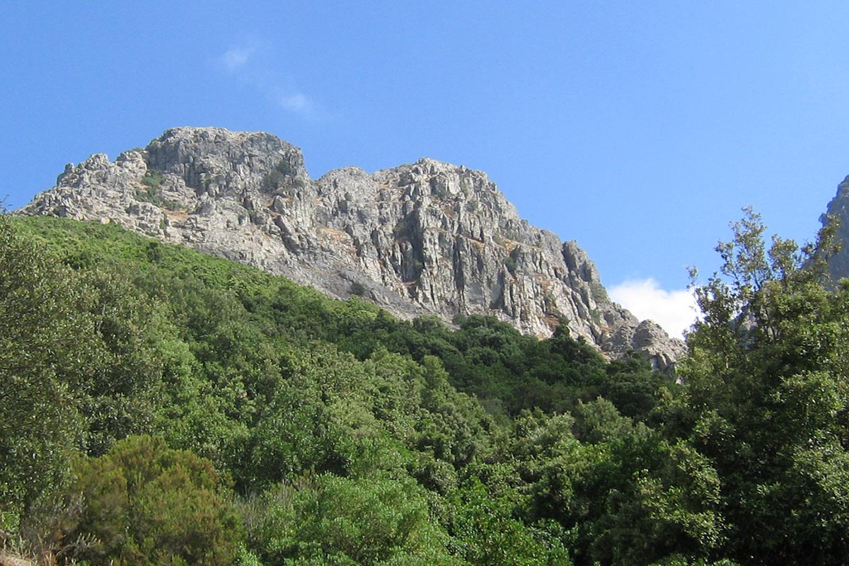 Discover the Montiferru water itineraries and other nature trails